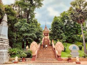 Discovering Wat Phnom – The Spiritual Heart of Phnom Penh 🇰🇭 – Anna KH