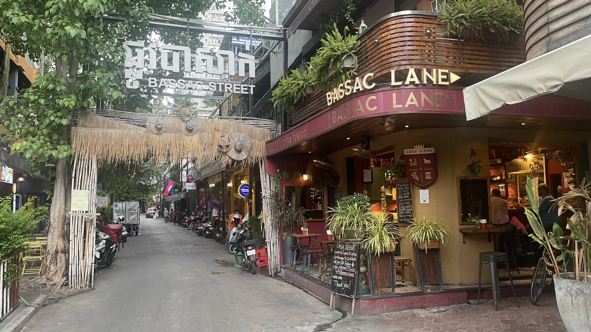 Phnom Penh’s Nightlife Guide: Where to Drink, Dance, and Chill – Anna KH